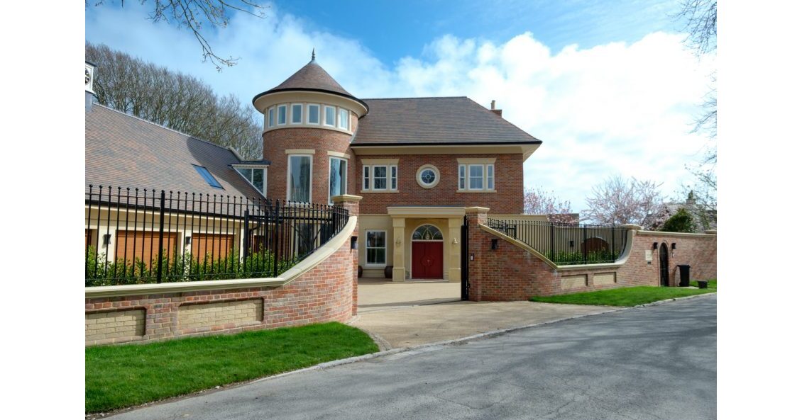 Get the Look: Belle Vue | 5th May 2017 | News | IQ Glass