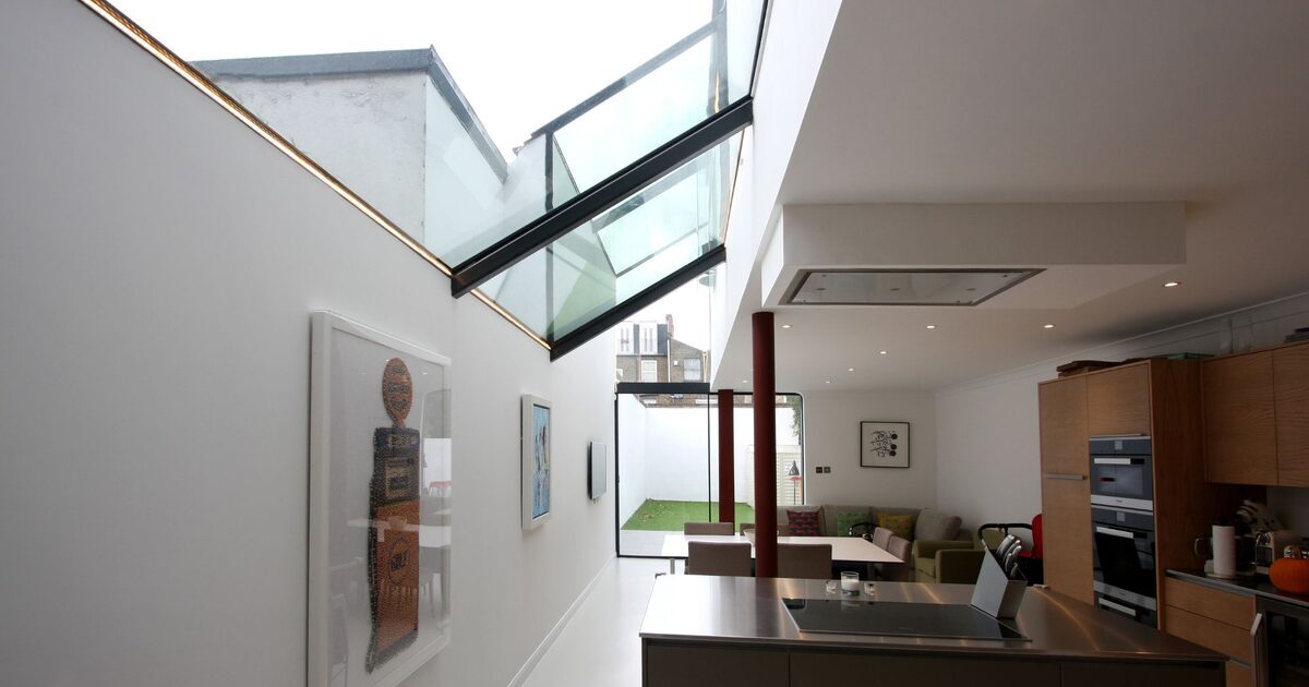 double height side infill extension at Chaldon Road | IQ Glass