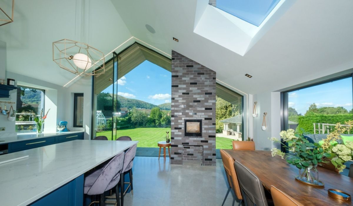 What is the difference between a rooflight and a roof window? | IQ Glass