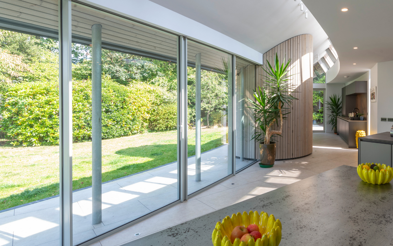 Glenwood | Curved sliding doors in Edinburgh | IQ Glass