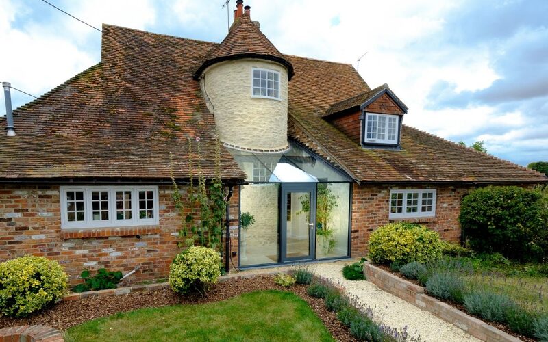 Structural Glazing Features in Listed Oxfordshire Cottage | IQ Glass